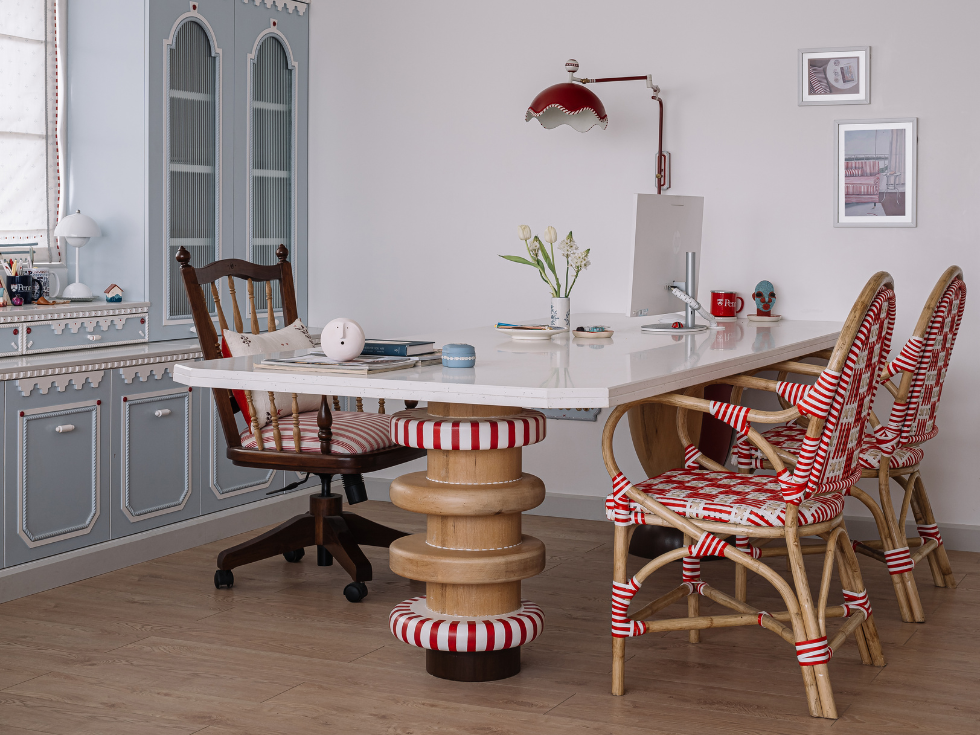 This vibrant Surat studio is a visual treat