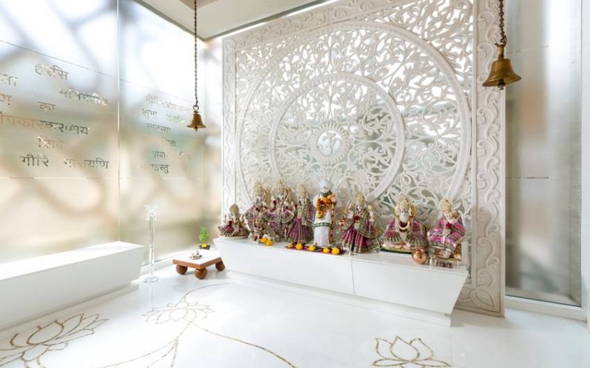 15 Beautiful Mandir Designs For Small Apartments