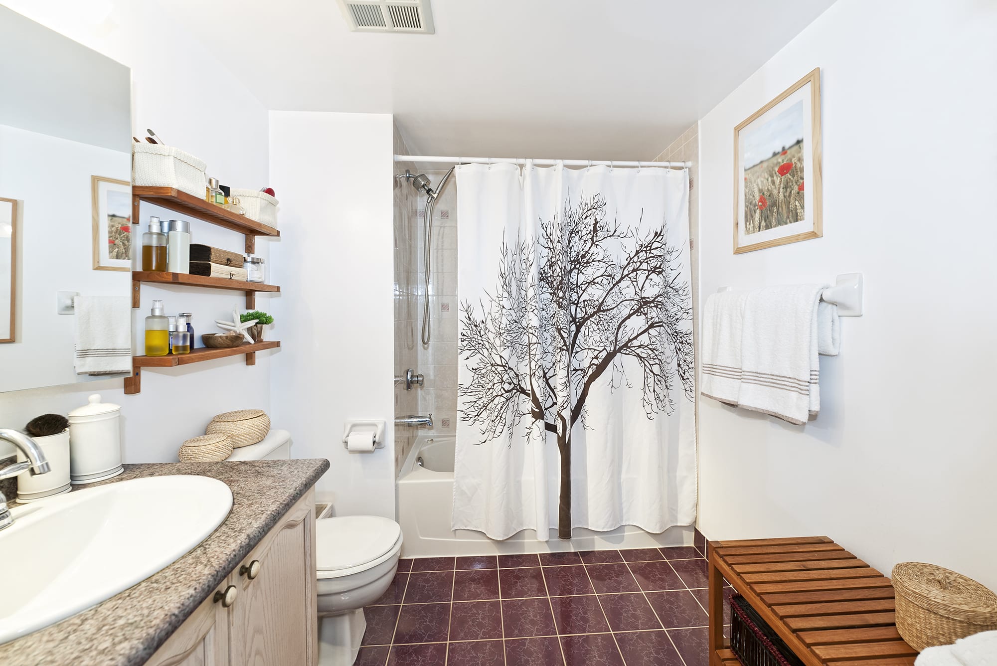 Simple Ways To Organize Your Bathroom Better | Beautiful Homes