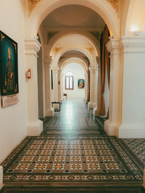 Interior Pillar Designs How To Look Your Living Room Look Expensive In